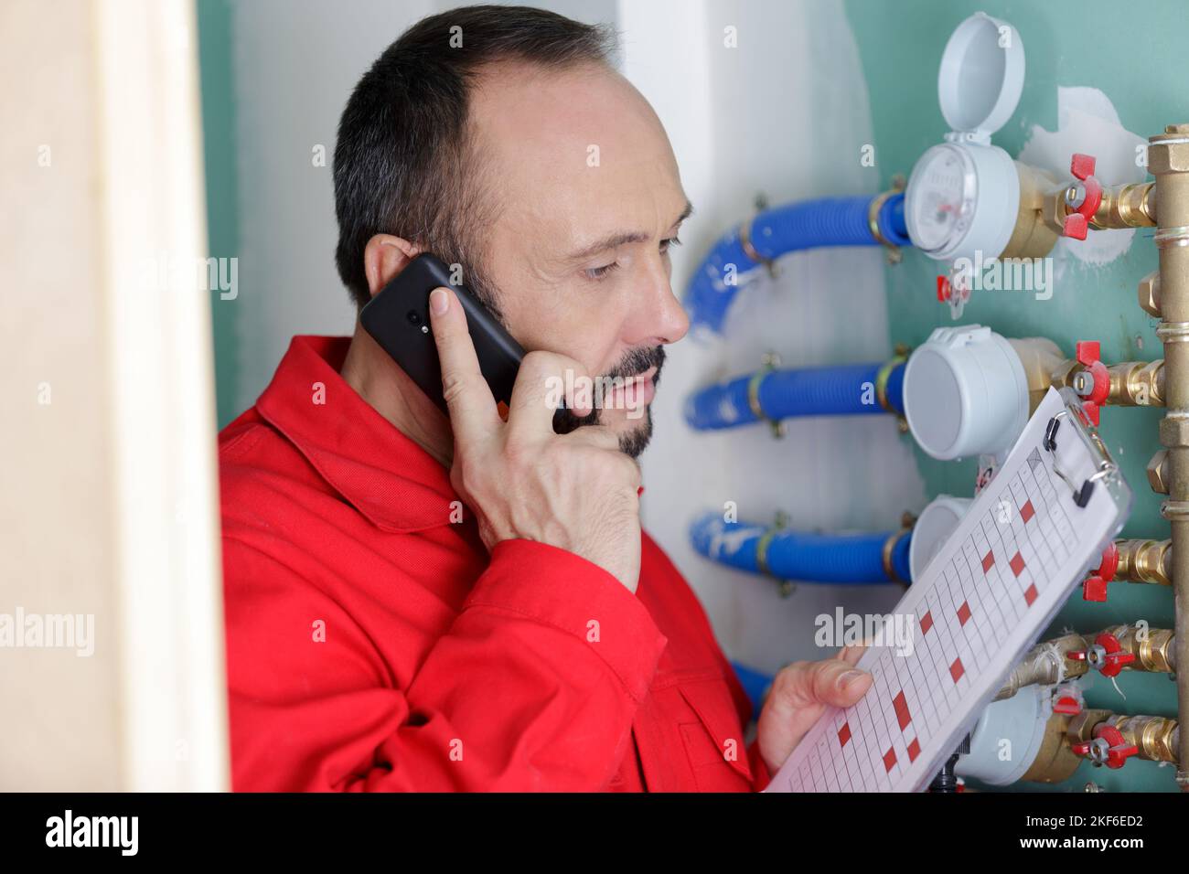 Water meter on house hi-res stock photography and images - Alamy