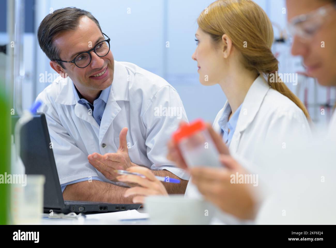 medical researchers working in a lab Stock Photo - Alamy