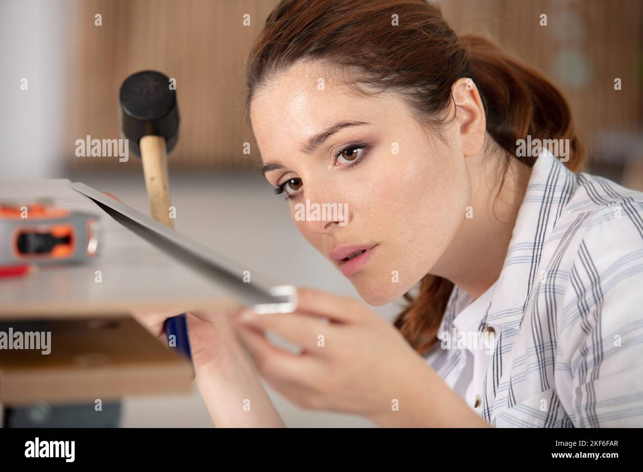 Hit finger with hammer hi-res stock photography and images - Alamy