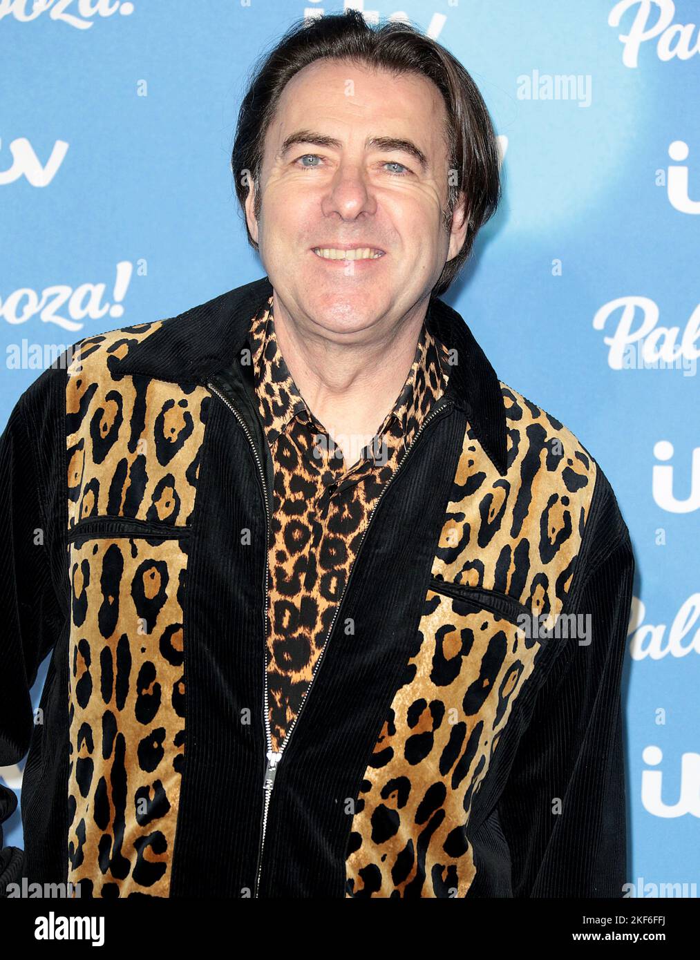 Jonathan ross 2022 hi-res stock photography and images - Alamy