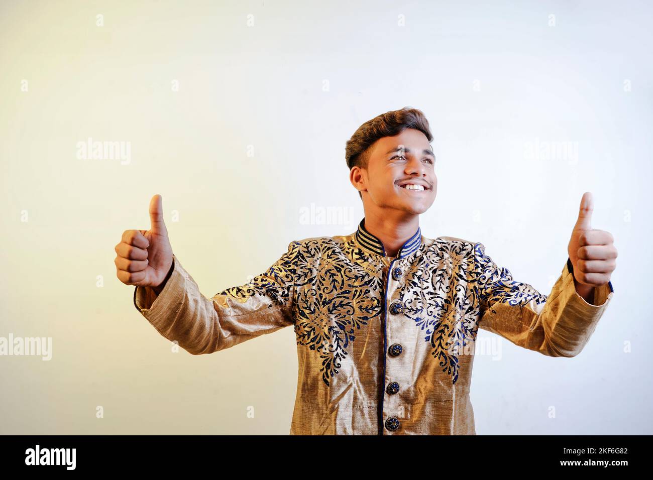 Folded thumb hi-res stock photography and images - Alamy