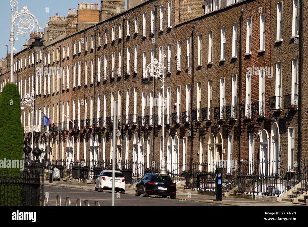 Georgian iron railings hi-res stock photography and images - Alamy