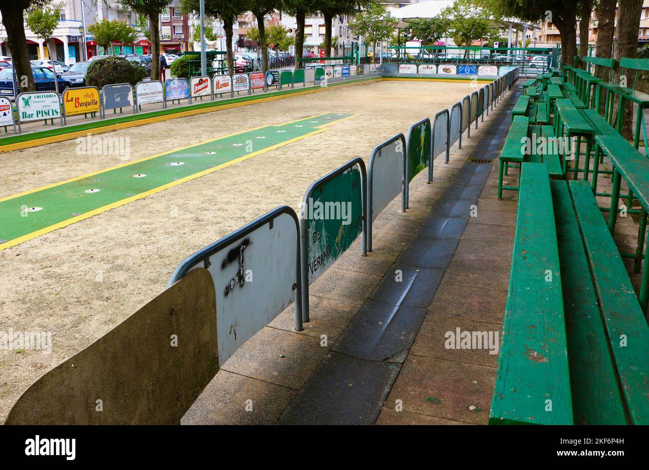 The playing field for the Cantabrian version of bowls La bolera Bolo ...