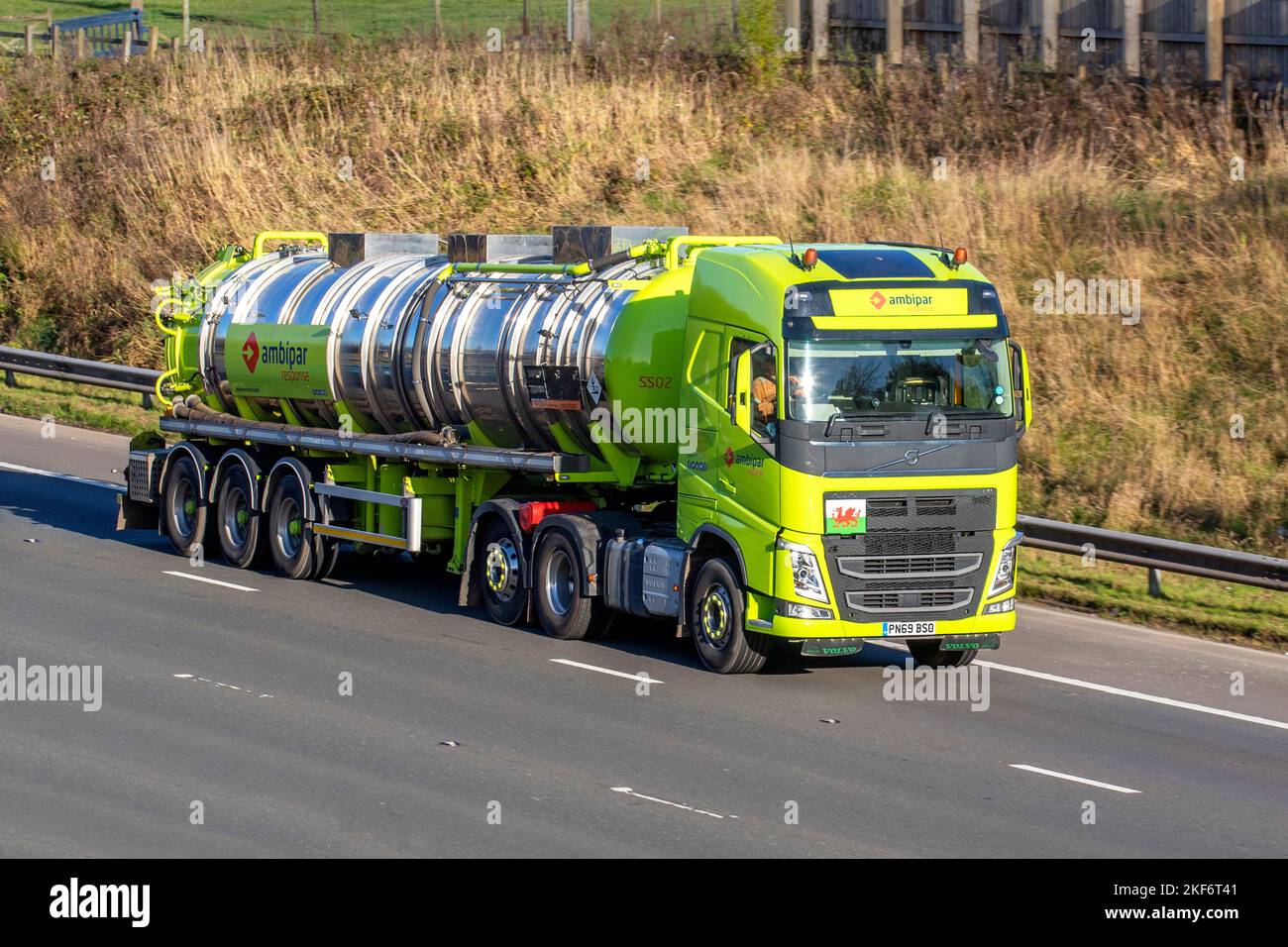 Tanker on m6 motorway hi-res stock photography and images - Alamy
