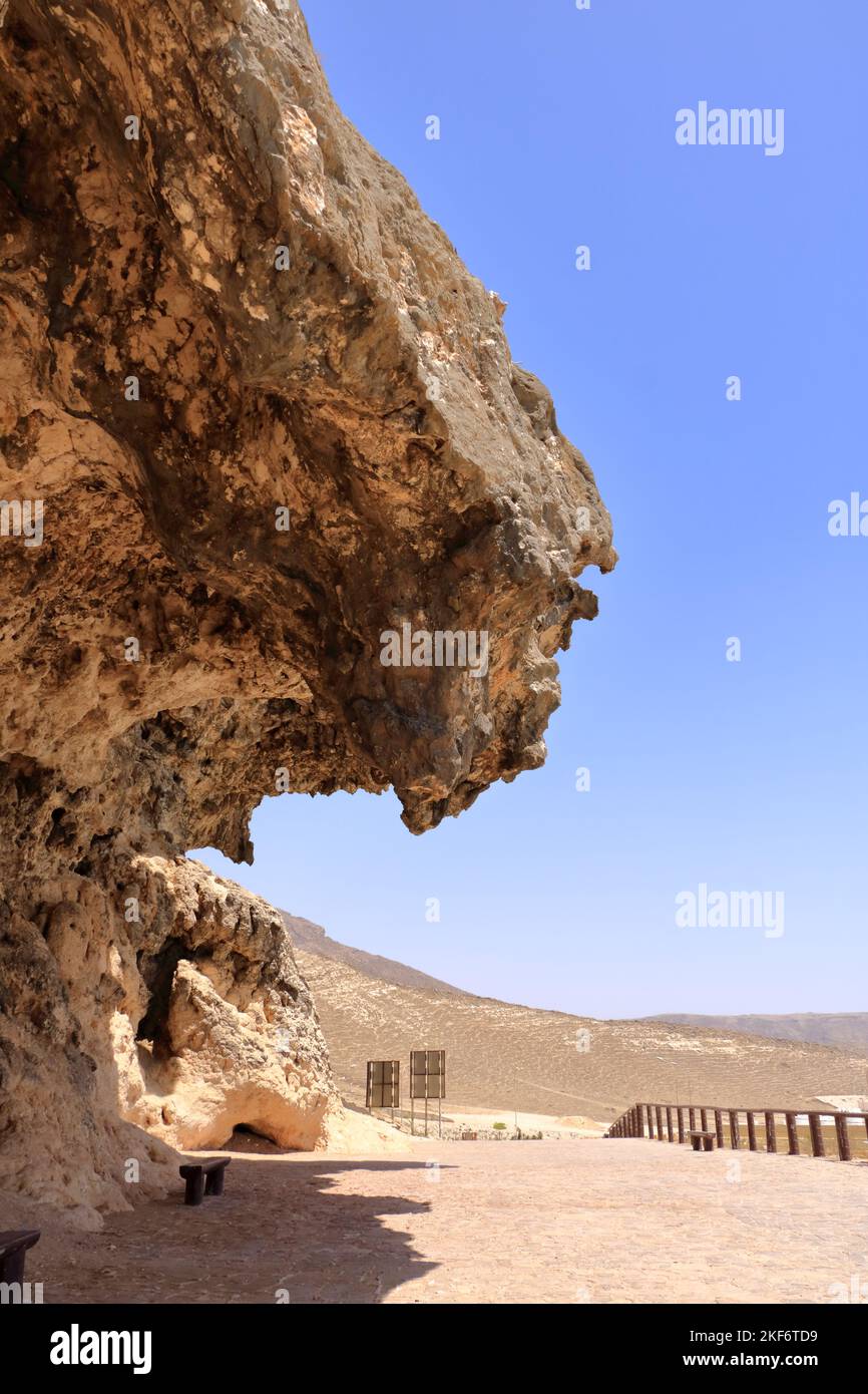 a beautiful view on the Mughsail Beach, Salalah Oman. Fantastic ...