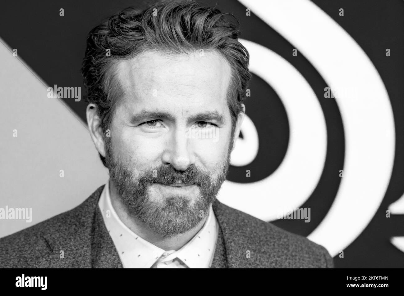 Ryan Reynolds Face Black And White