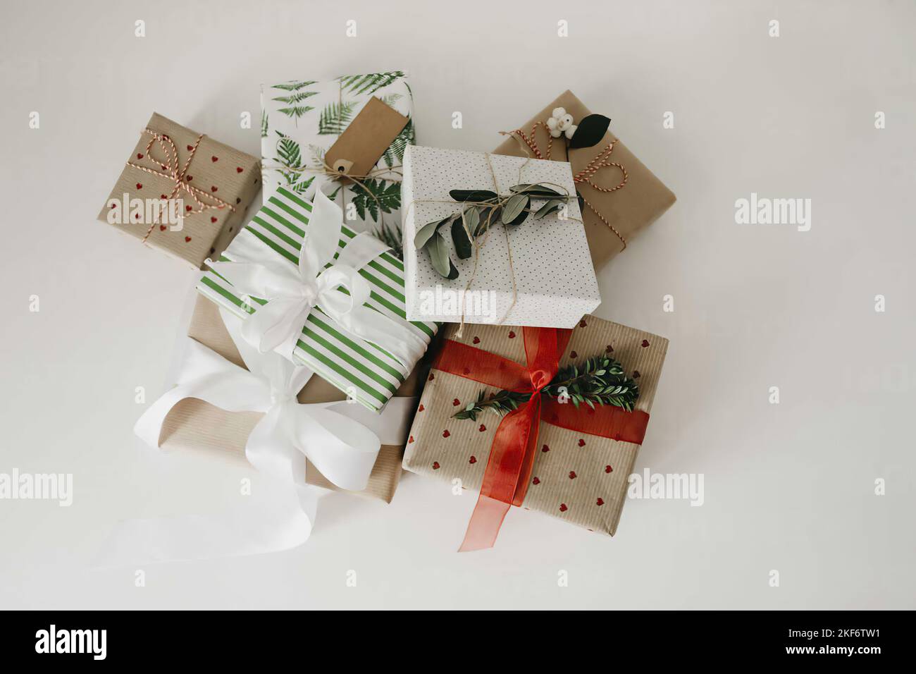 Parcels band hi-res stock photography and images - Alamy