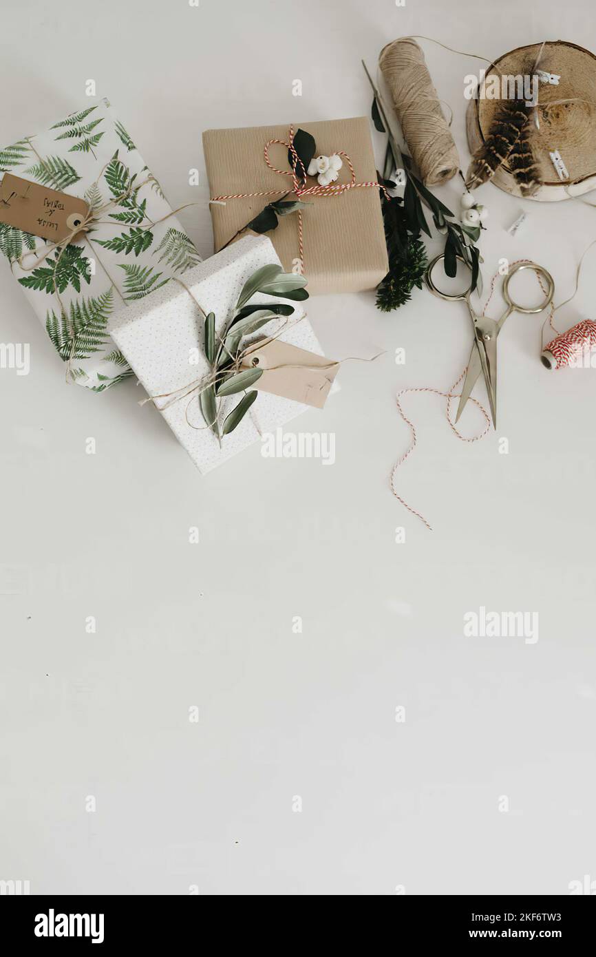 Gifting paper wrap hi-res stock photography and images - Alamy