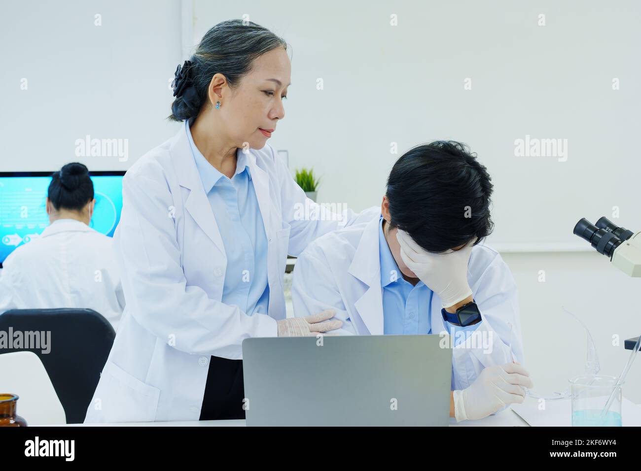 medical research laboratories, scientists Failed research concept Stock Photo - Alamy