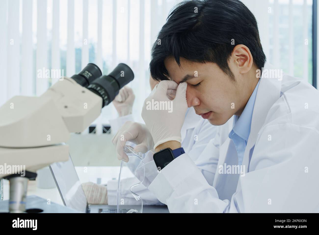 medical research laboratories, scientists Failed research concept Stock Photo - Alamy