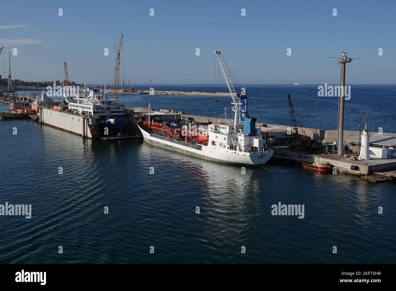 Palermo port hi-res stock photography and images - Alamy