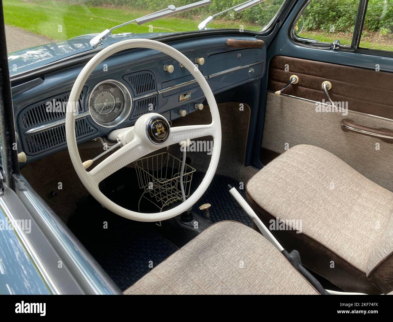 Volkswagen Beetle Ragtop type I Stock Photo - Alamy