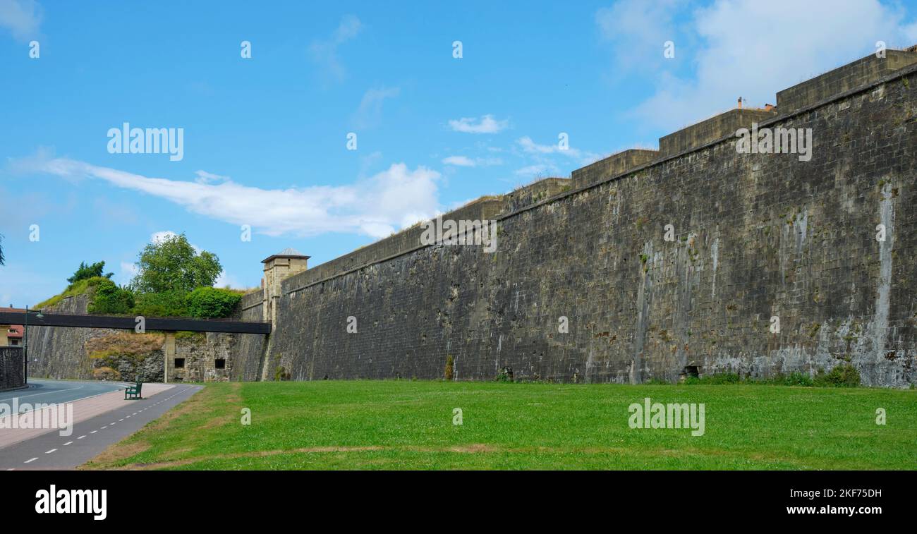 Ravelin gate hi-res stock photography and images - Alamy