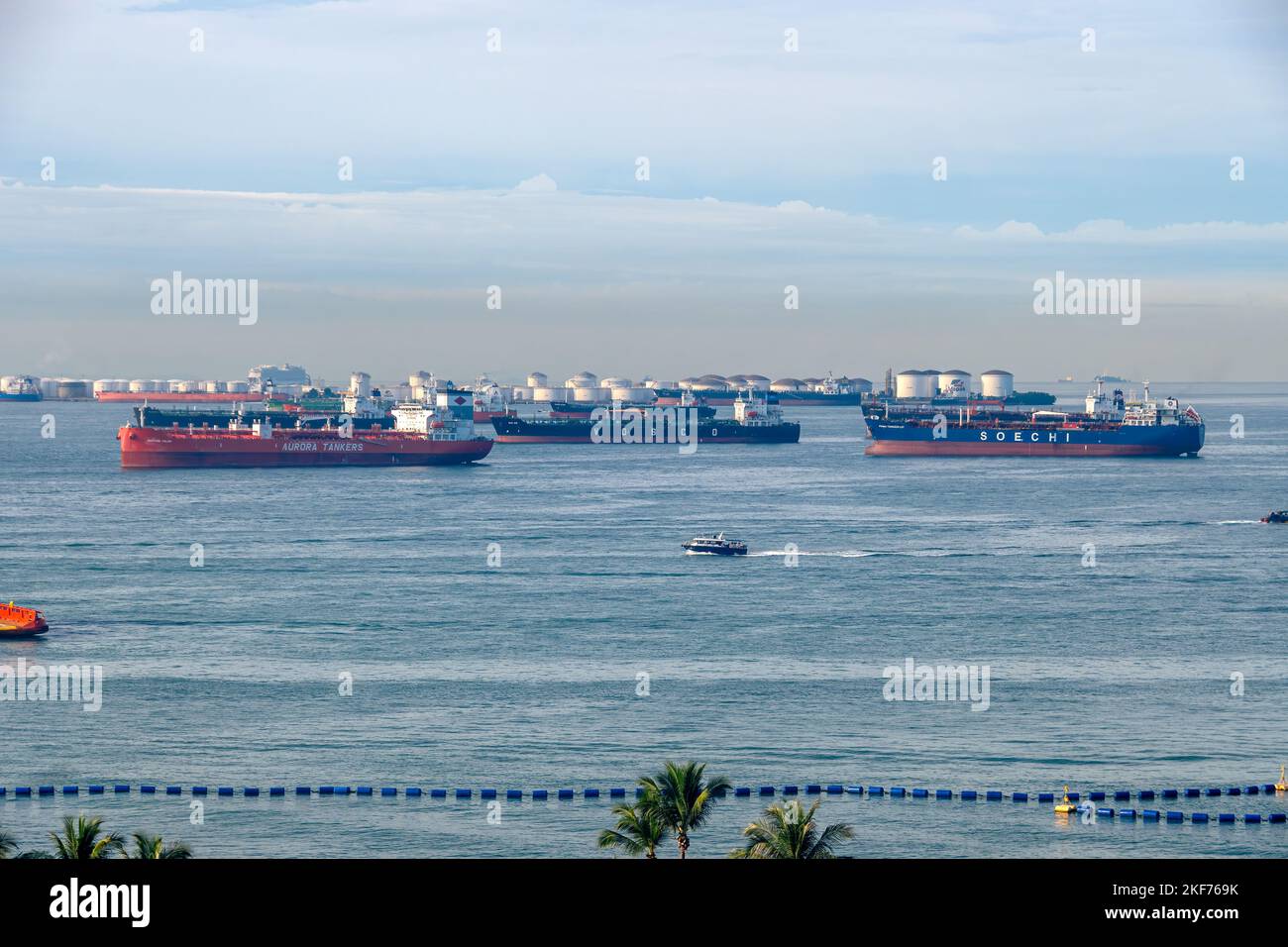 Seafarer Ship Port Sentosa. Tanker Ships in Singapore Strait Stock ...