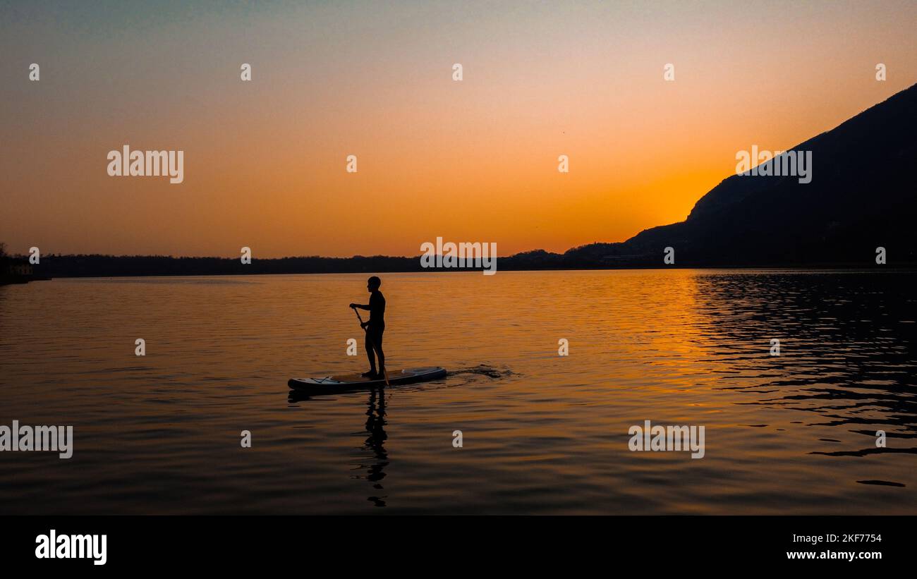 Sup on lake Como, Italy Stock Photo - Alamy