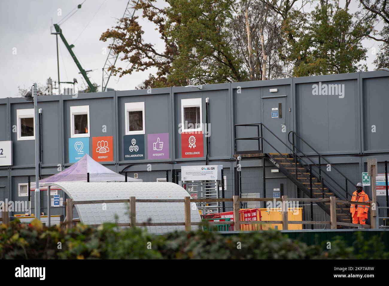 Harefield, UK. 16th November, 2022. The HS2 construction site at Broadwater Lake in Harefield ...