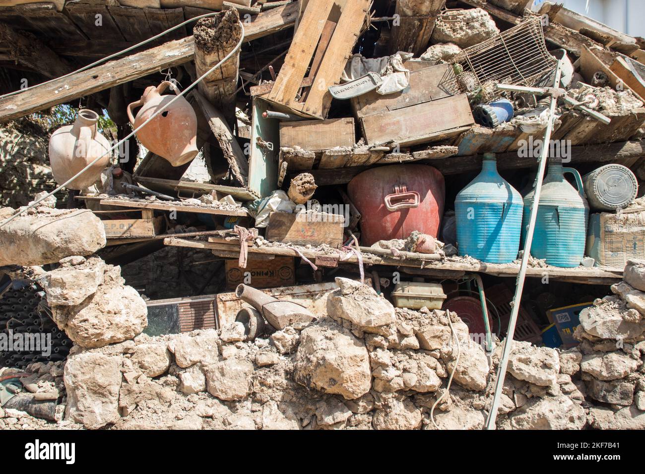 After a wall collapsed hi-res stock photography and images - Alamy