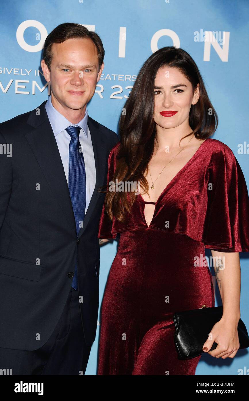 LOS ANGELES, CALIFORNIA - NOVEMBER 15: (L-R) Joseph Cross and Audrey ...