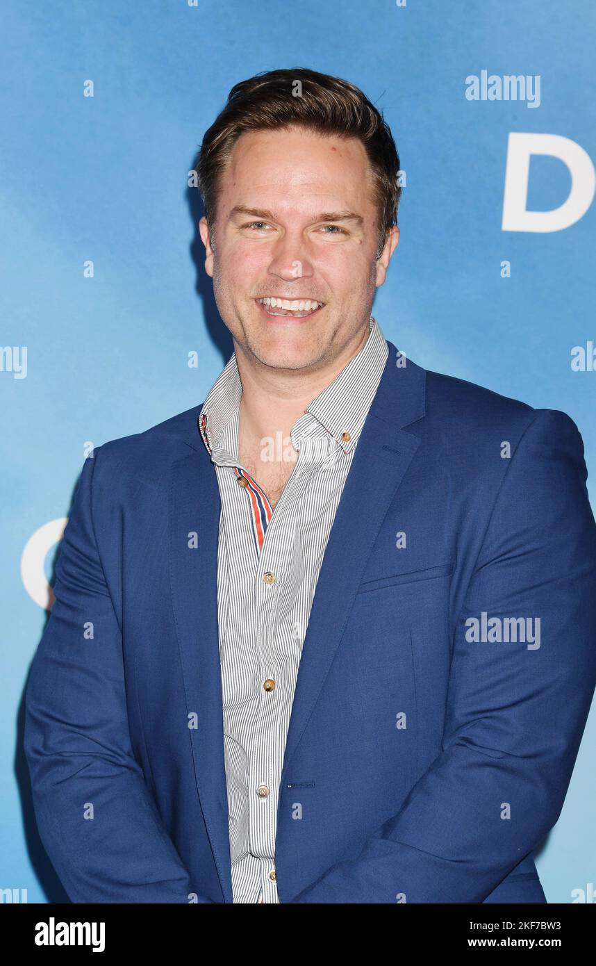 LOS ANGELES, CALIFORNIA - NOVEMBER 15: Scott Porter attends the Los ...