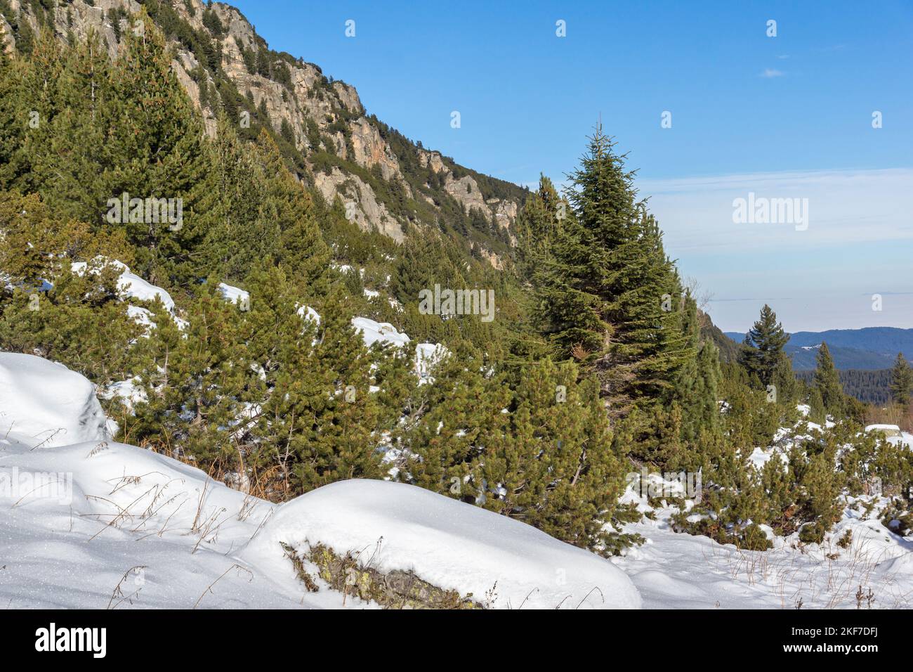 Amazing Winter landscape of Rila Mountain near Malyovitsa peak ...