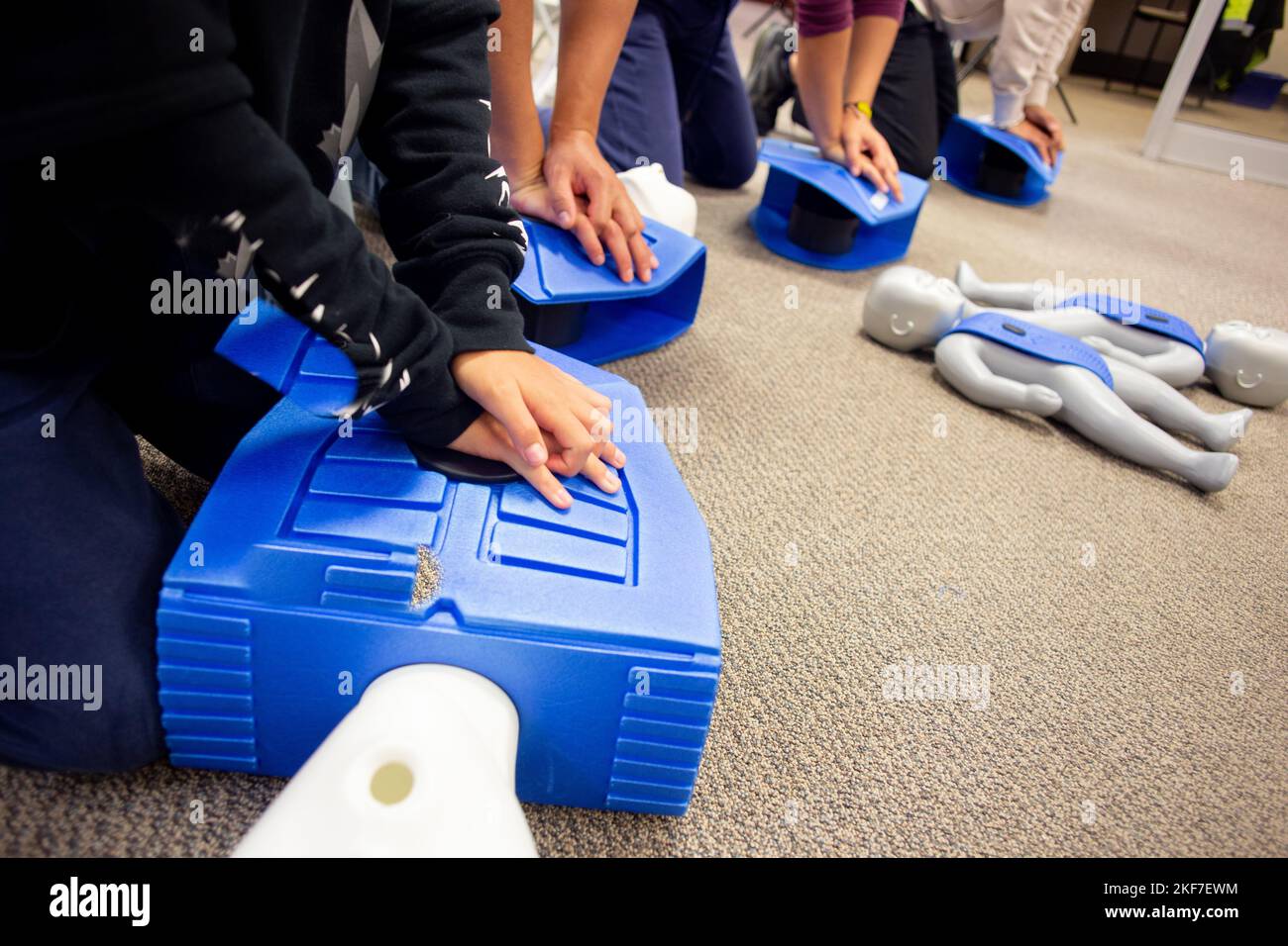 First aid training session hi-res stock photography and images - Alamy