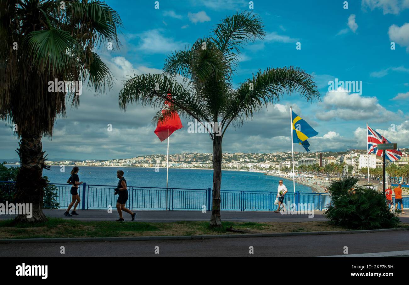 31-08-2022 Nice, France. Old and young - running Morning in Nice. Bay ...