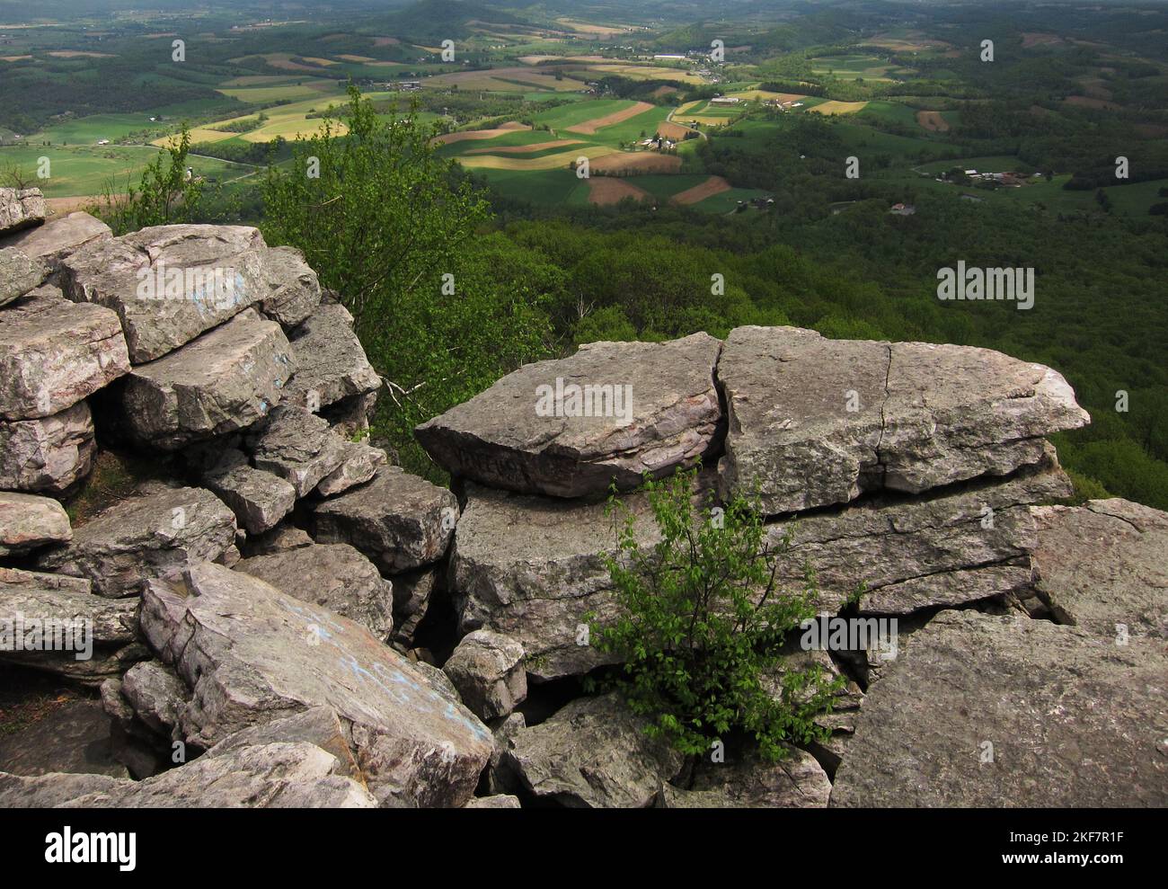 Sunlight brightens fields below the Pinnacle overlook in Albany ...