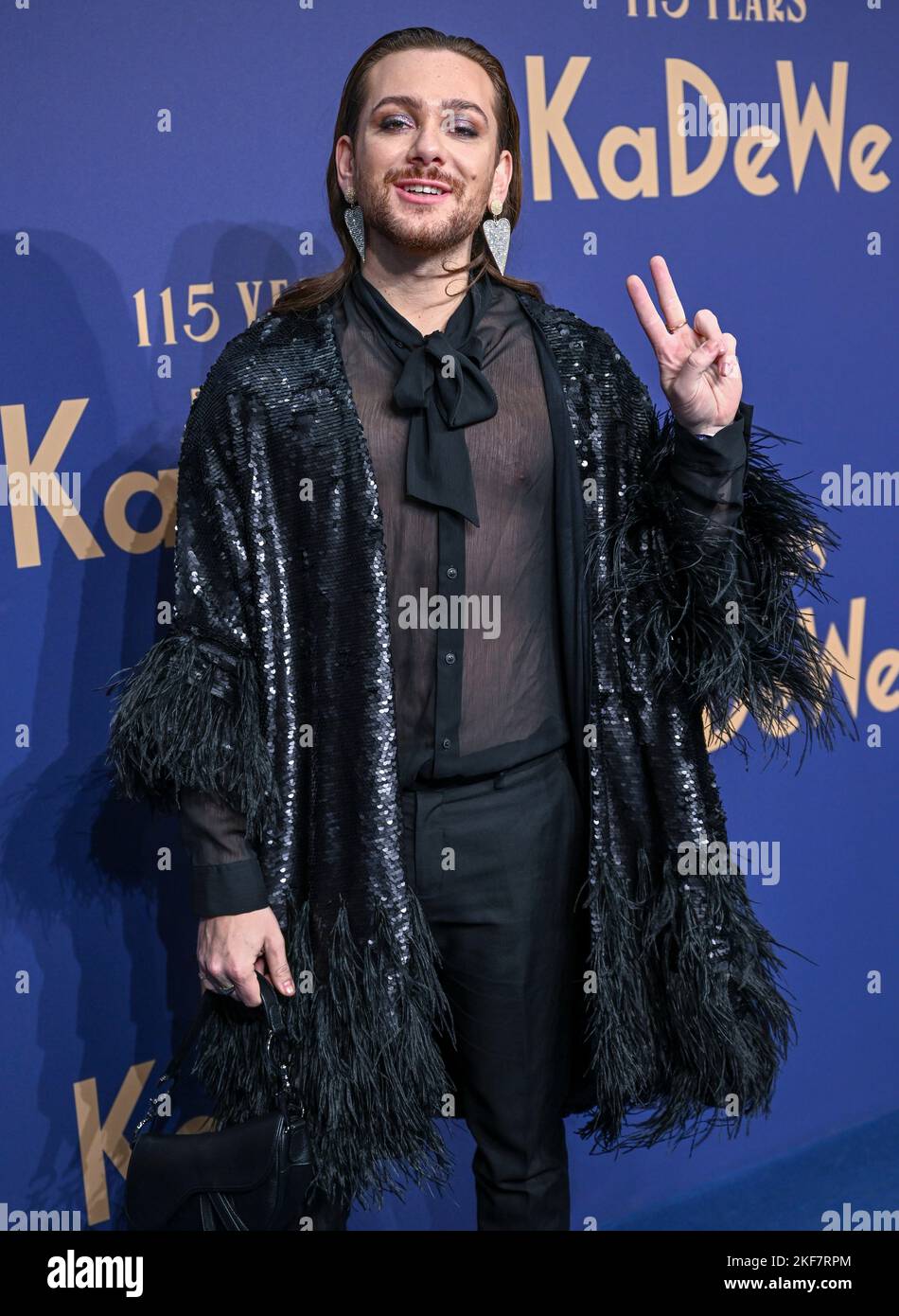 Berlin, Germany. 16th Nov, 2022. Riccardo Simonetti comes to the KaDeWe Grand Opening. The store ...