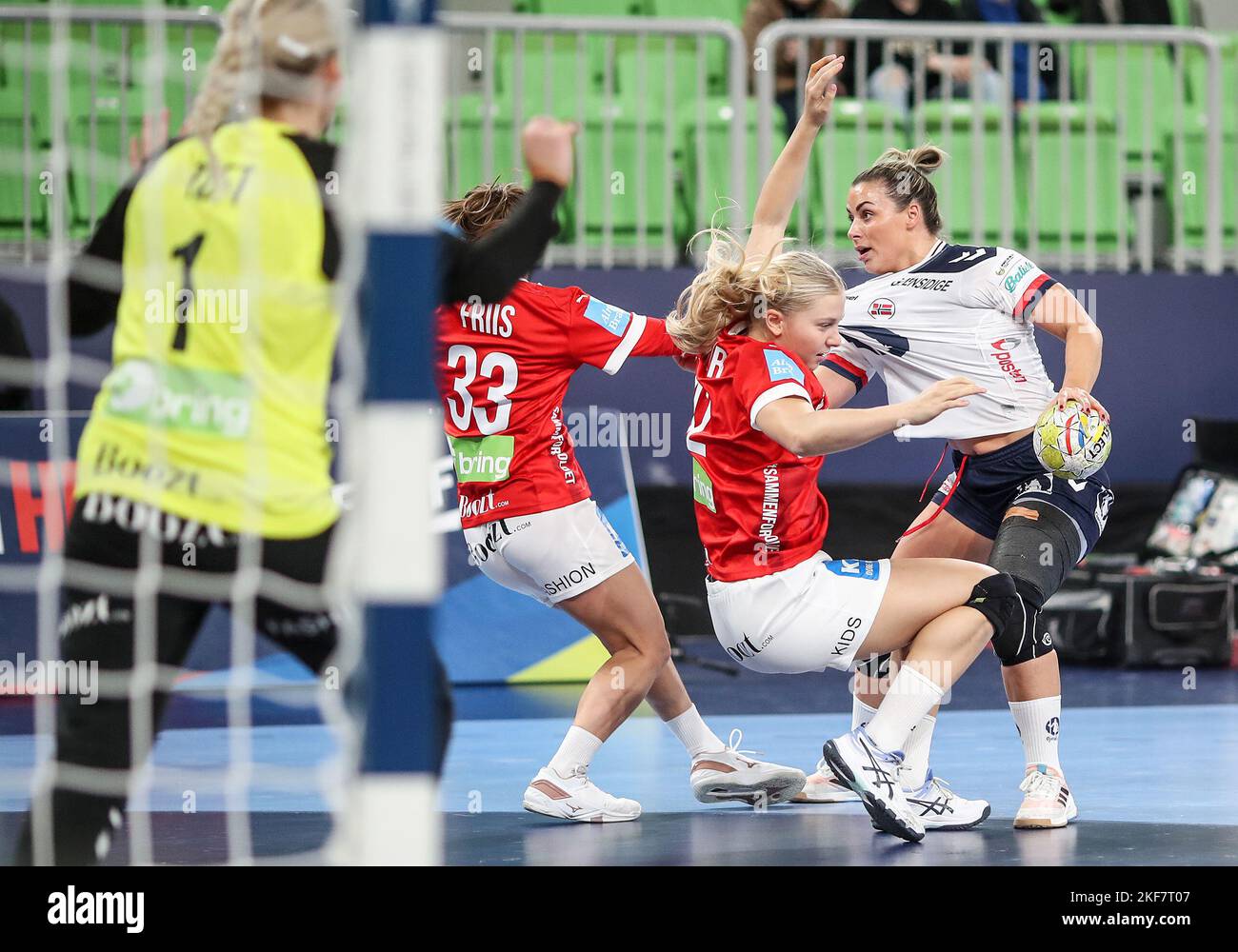 Emma cecilie uhrskov friis hi-res stock photography and images - Alamy