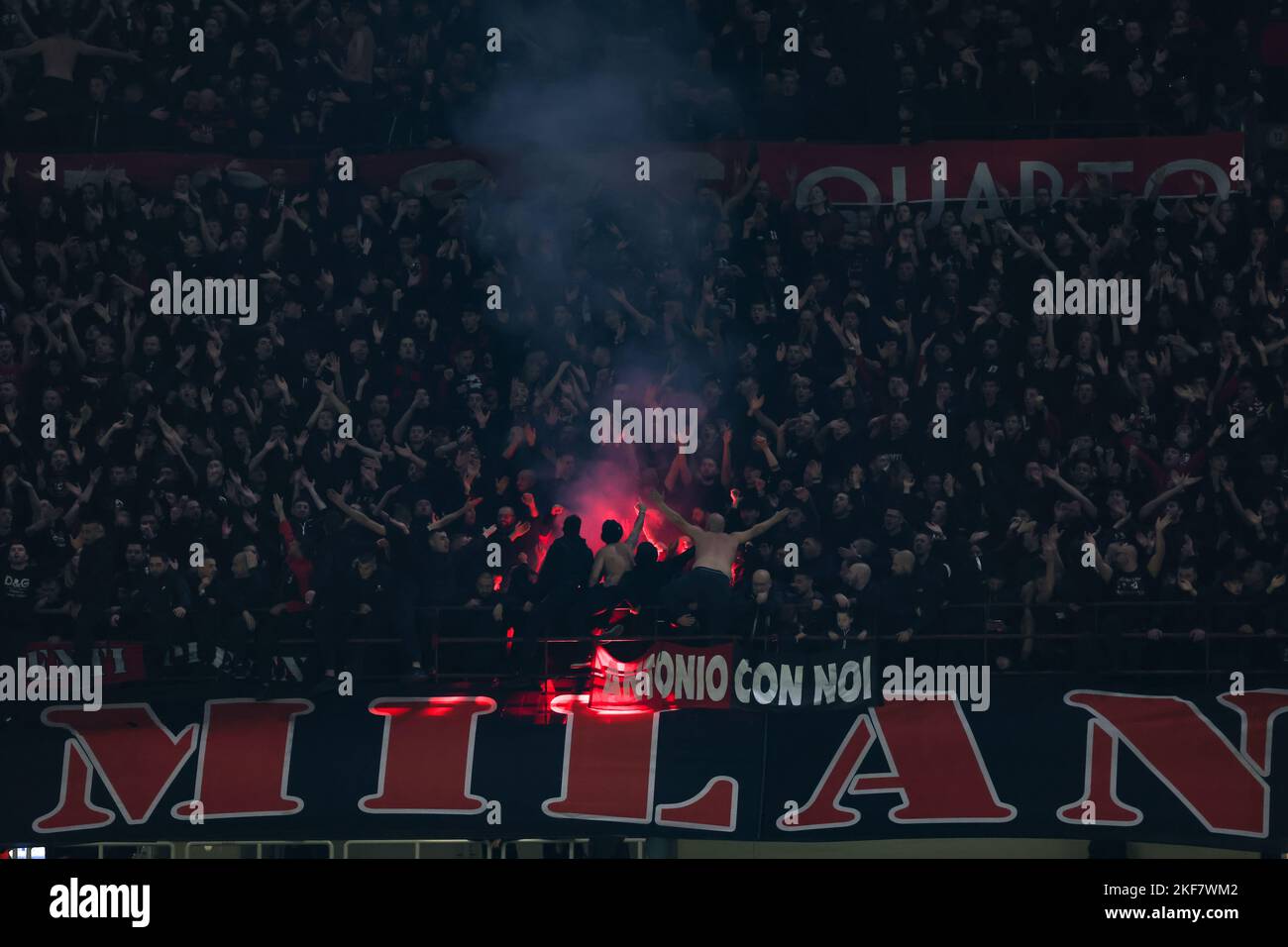 Ac milan fans light flares hi-res stock photography and images - Alamy
