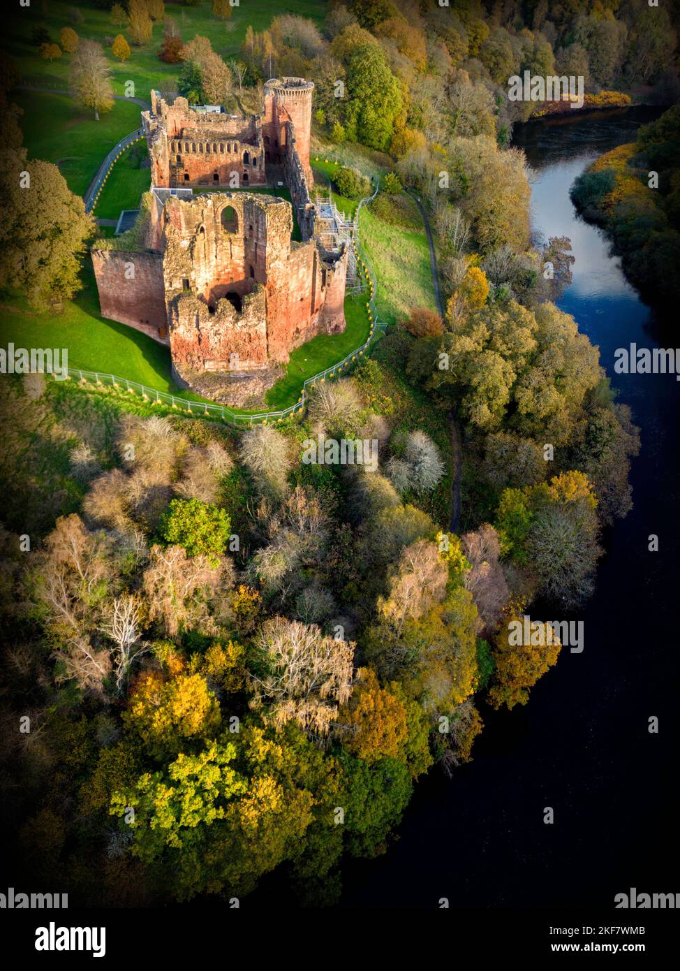 Bothwell Castle, River Clyde, Lanarkshire, Scotland, UK Stock Photo - Alamy