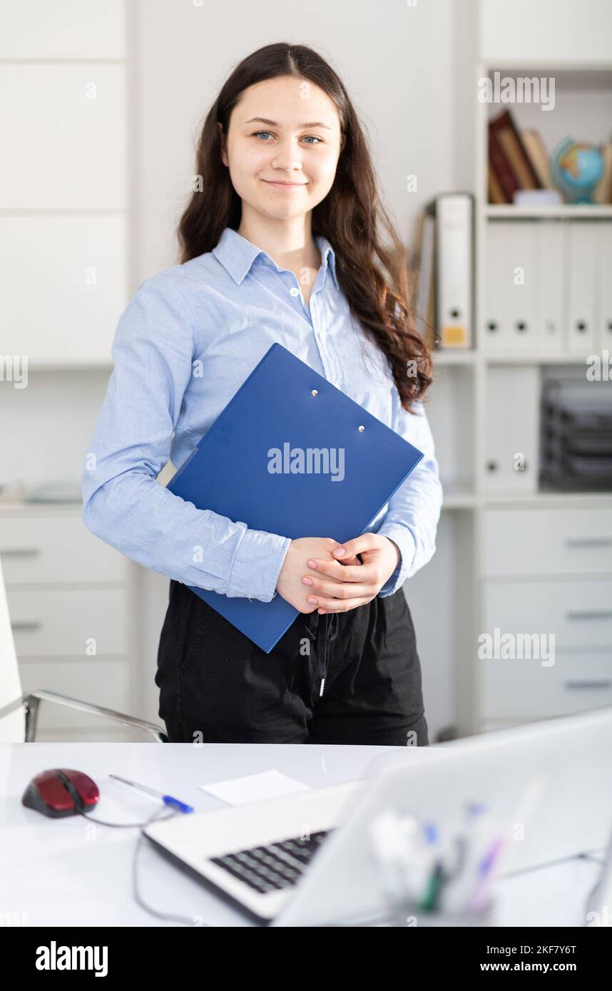 Positive secretary folder documents hi-res stock photography and images ...