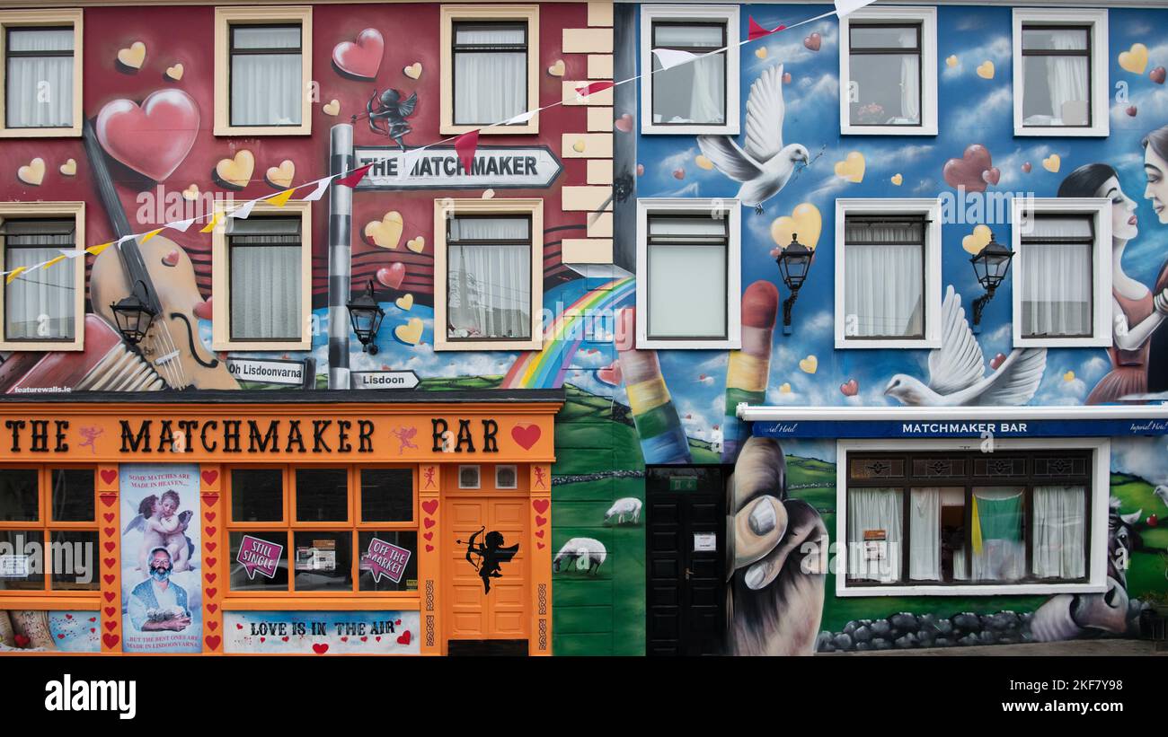 Amazing mural on the Matchmaker Bar in Lisdoonvarna, County Claire ...
