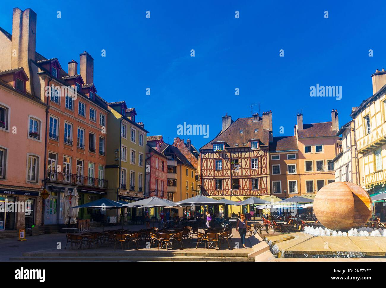 Streets of Chalon-sur-Saone old town, eastern France Stock Photo - Alamy