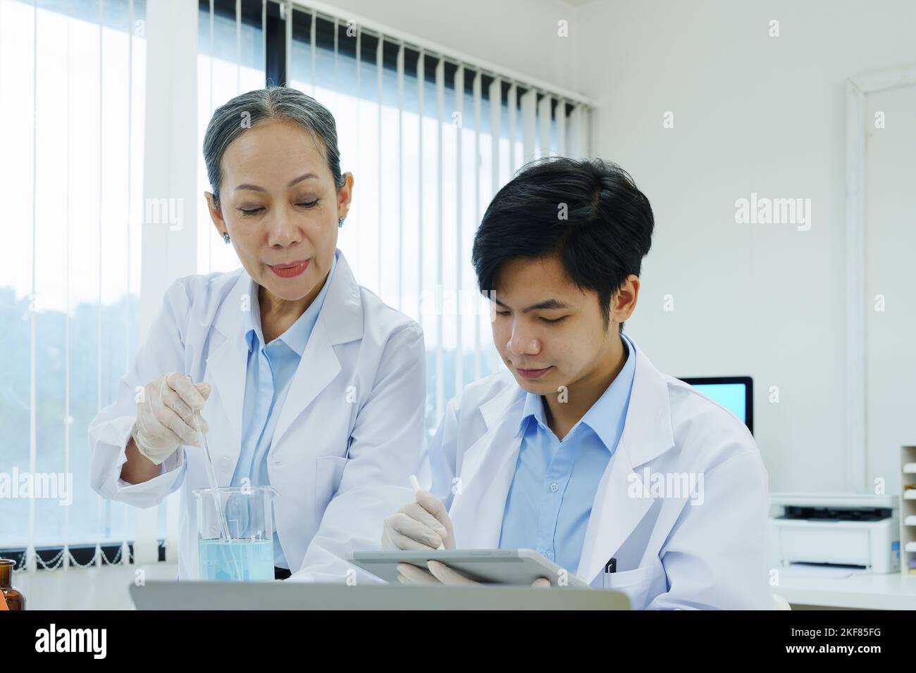 medical research laboratories, scientists Failed research concept Stock ...