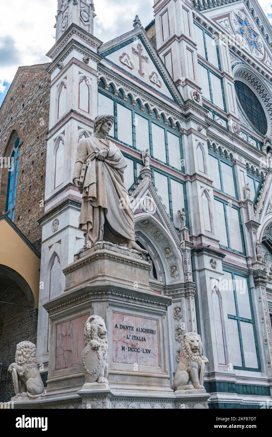 Statue and Monument to Dante Alighieri in Piazza Santa Croce, Florence ...