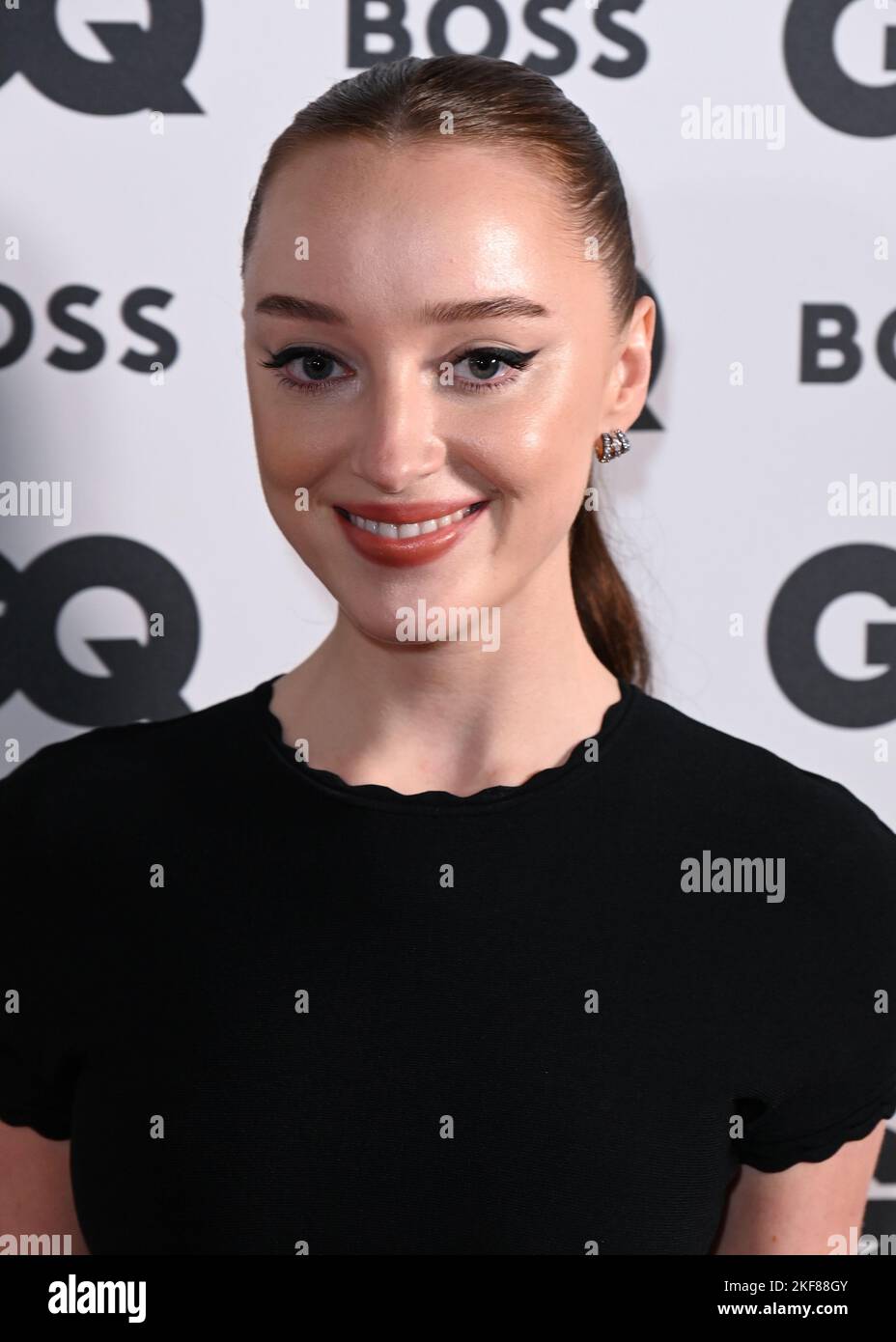 Phoebe dynevor 2022 hi-res stock photography and images - Alamy