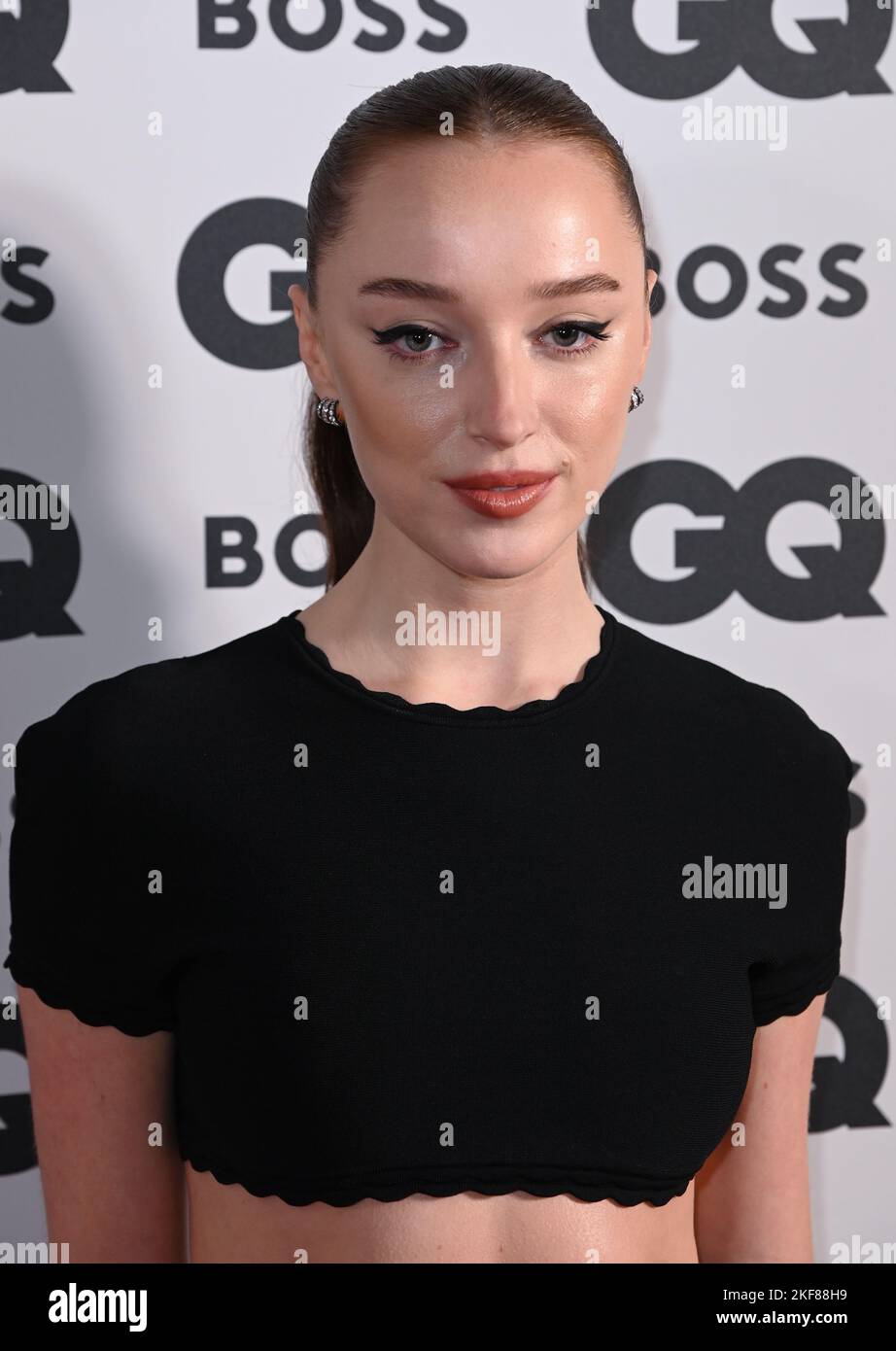 Phoebe dynevor 2022 hi-res stock photography and images - Alamy