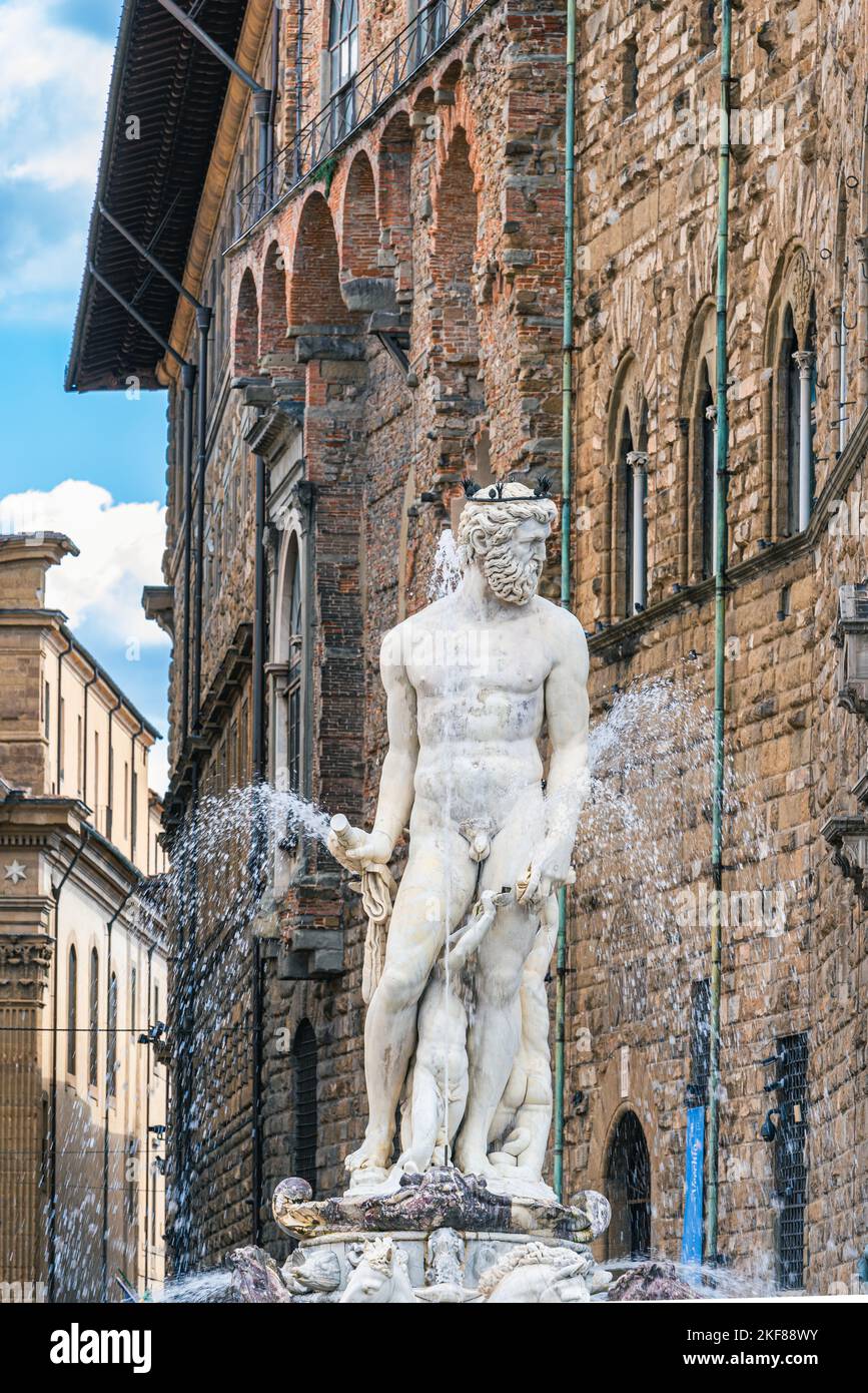 Fountain of Neptune in the Piazza della Signoria, Palazzo Vecchio ...