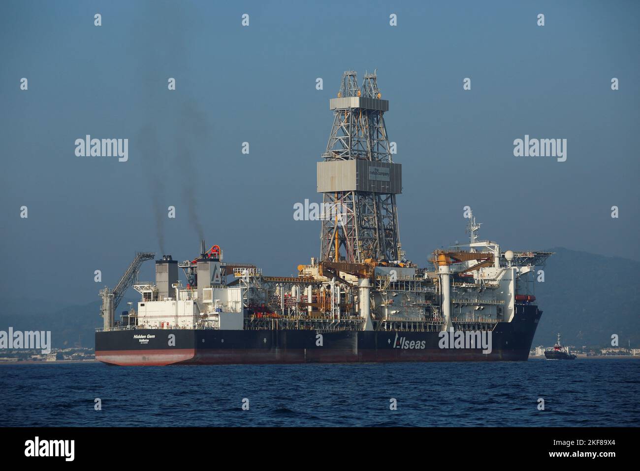 Deep sea mining vessel hi-res stock photography and images - Alamy