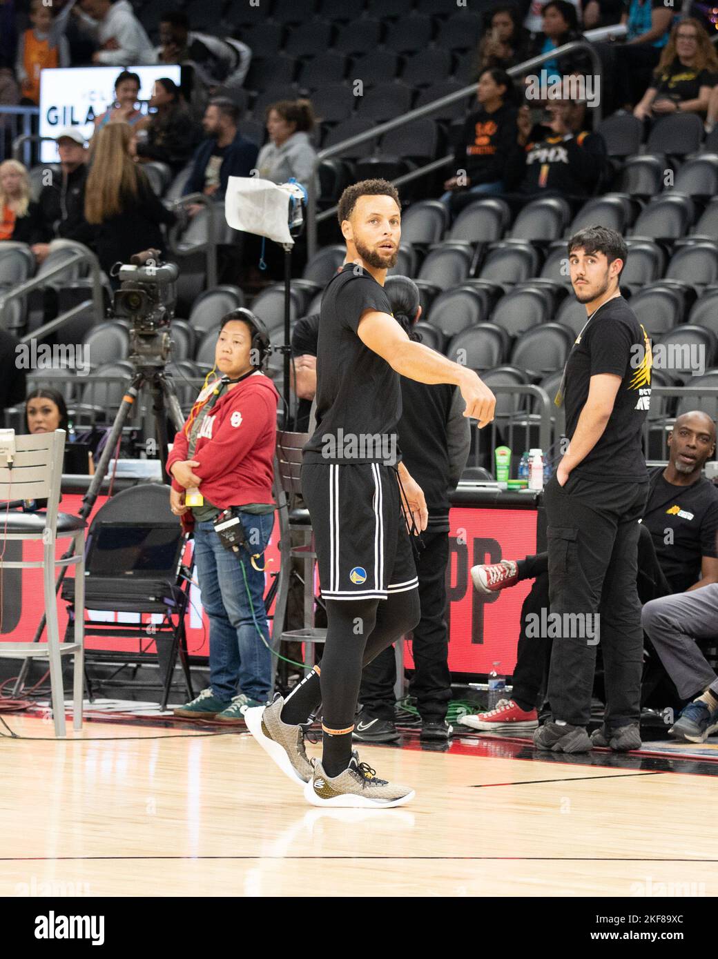 Phoenix, United States Of America. 16th Nov, 2022. Stephen Curry (#30 ...