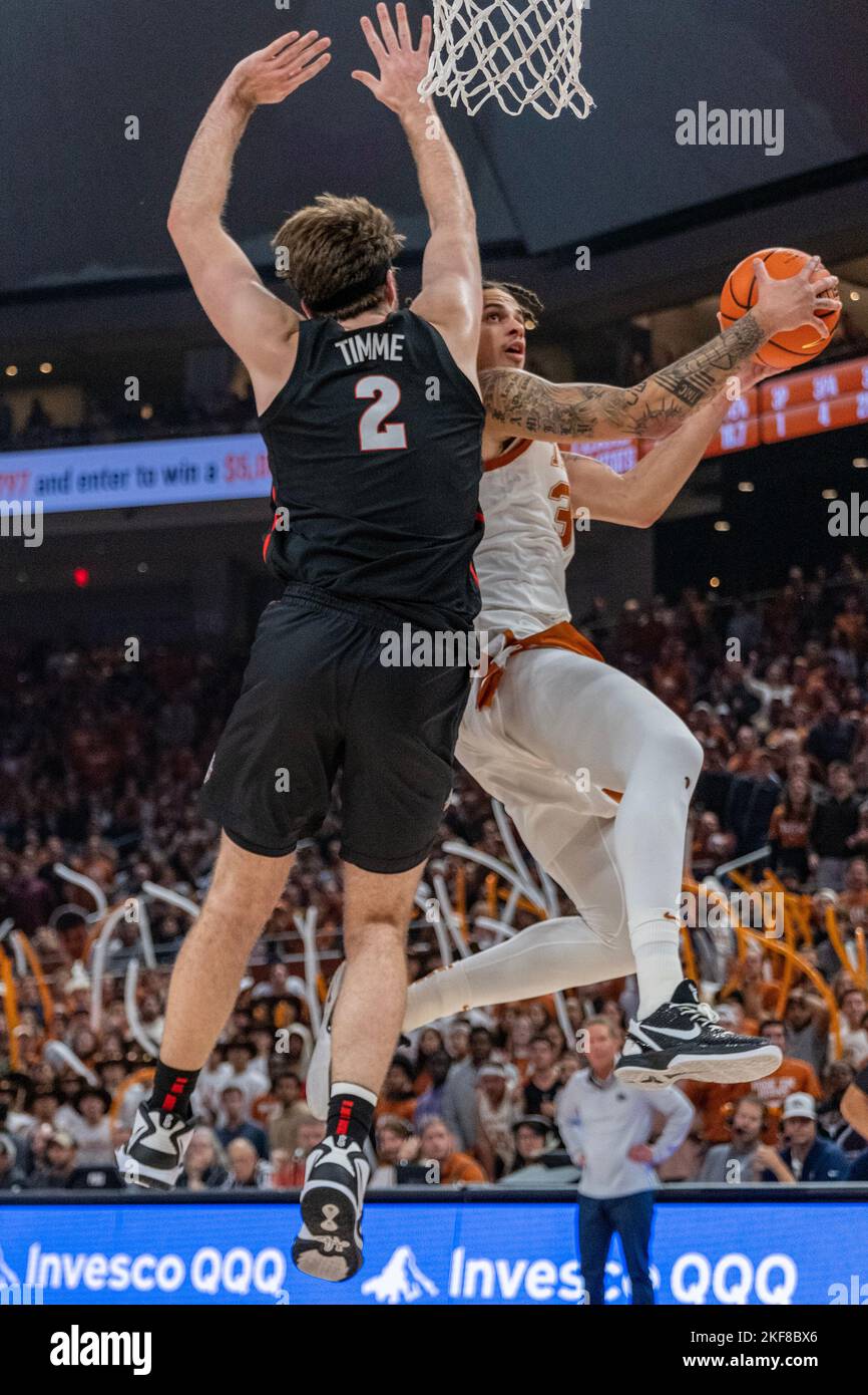 Texas, USA. 16th Nov, 2022. Rowan Brumbaugh #3 of the Texas Longhorns in action vs the Gonzaga ...