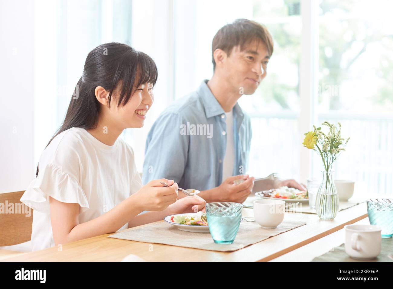 Japanese family eating at home Stock Photo - Alamy
