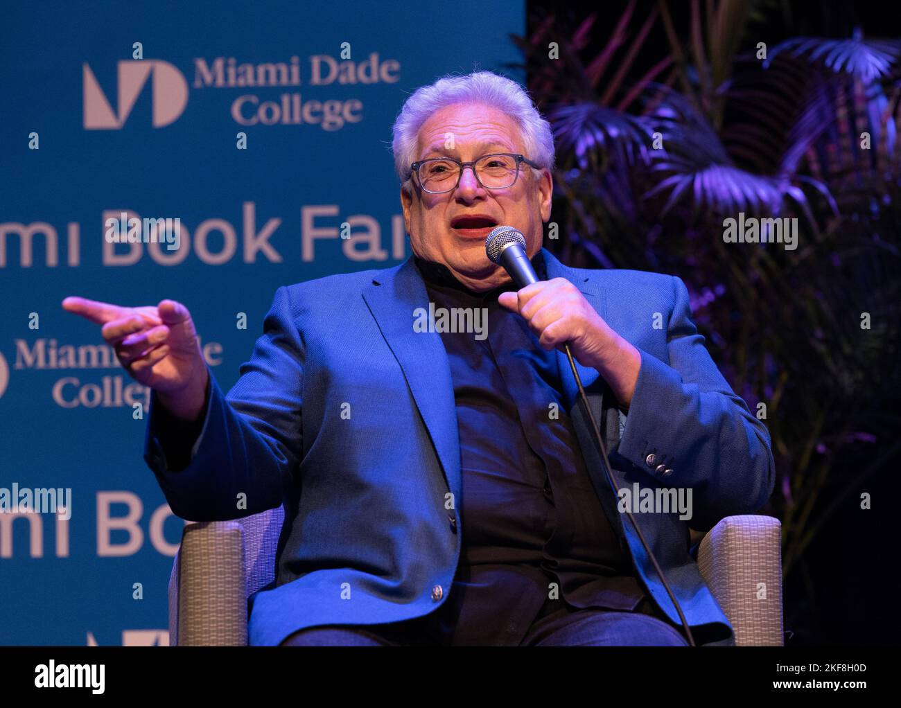 Peter gethers hi-res stock photography and images - Alamy