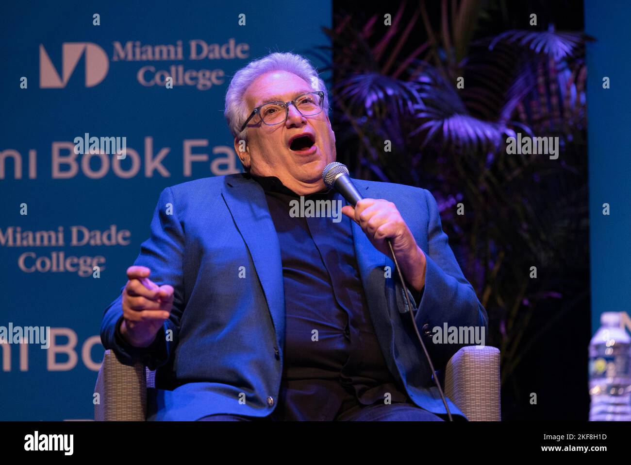 Peter gethers hi-res stock photography and images - Alamy