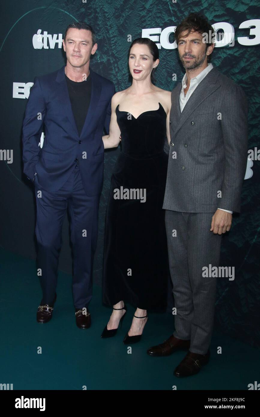 New York, NY, USA. 16th Nov, 2022. Luke Evans, Jessica Ann Collins and ...
