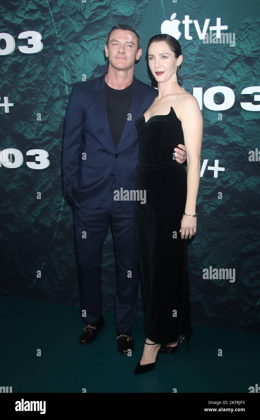New York, NY, USA. 16th Nov, 2022. Luke Evans and Jessica Ann Collins ...