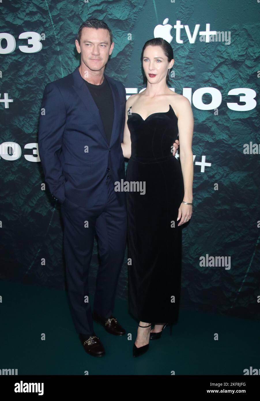 New York, NY, USA. 16th Nov, 2022. Luke Evans and Jessica Ann Collins ...
