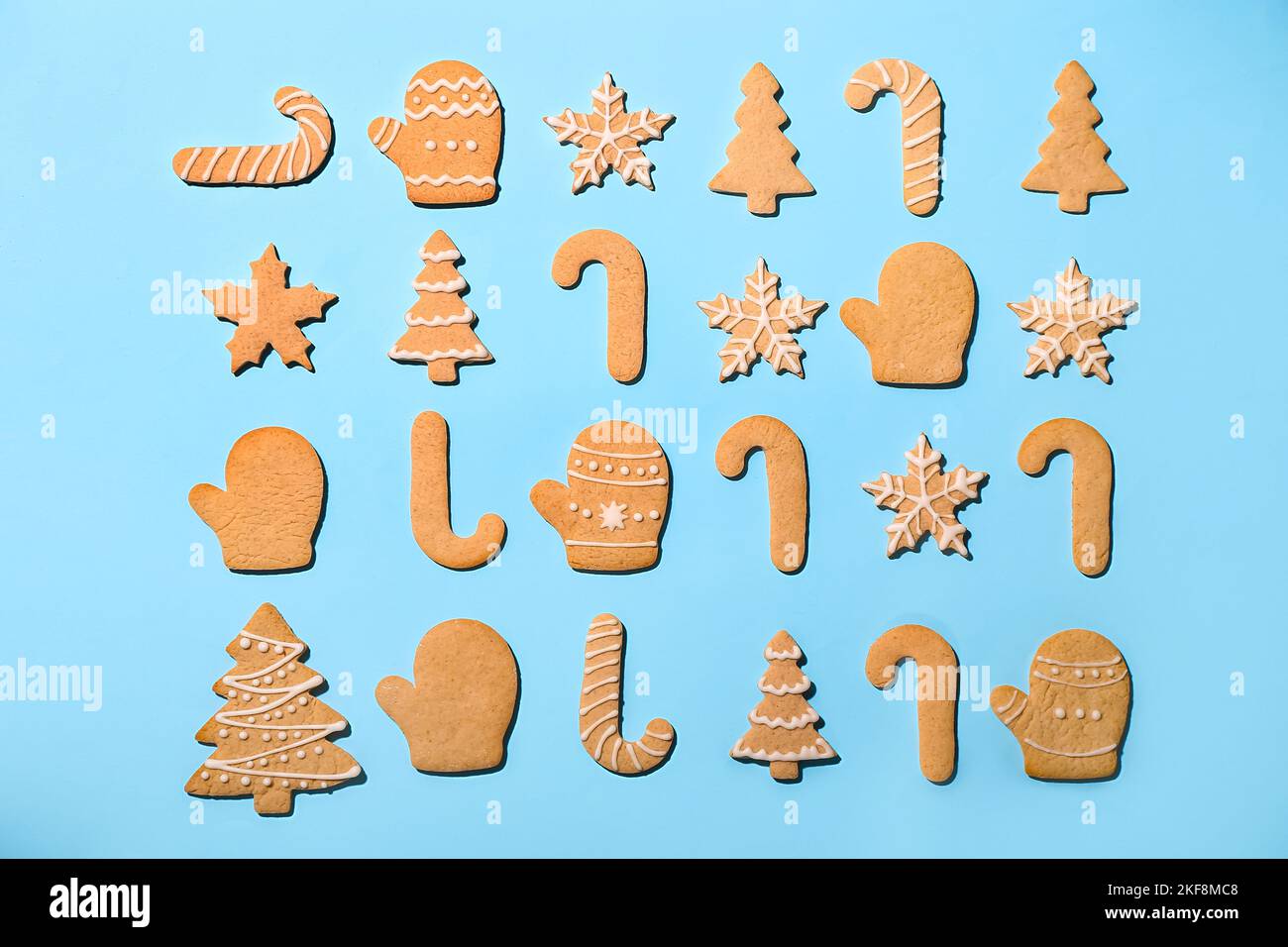 Set of tasty Christmas cookies on color background Stock Photo - Alamy
