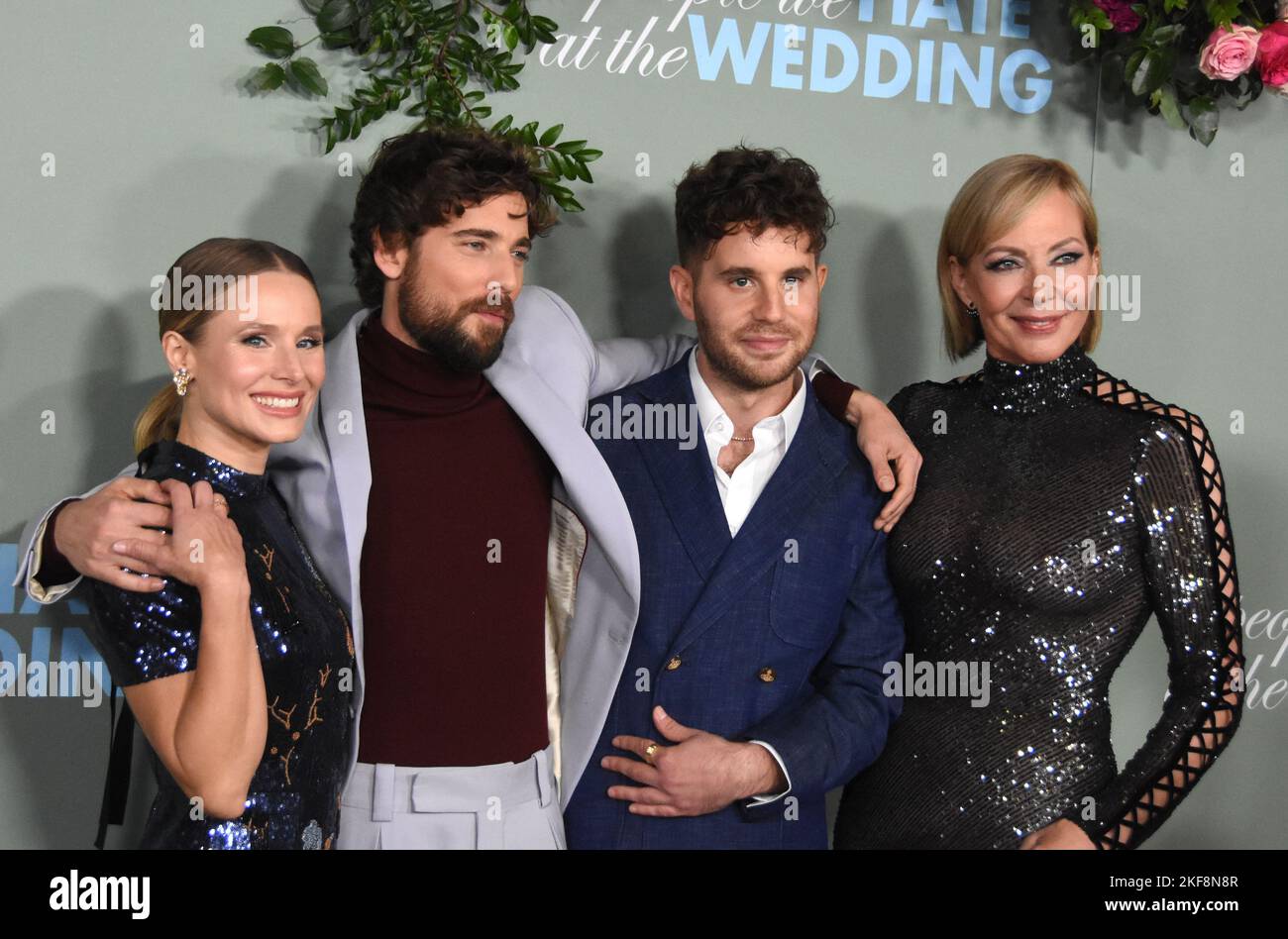Los Angeles, California, USA 16th November 2022 (L-R) Actress Kristen ...